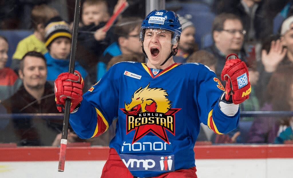 Kulda ar spēka paņēmienu uz ledus nogulda divus hokejistus (VIDEO ...