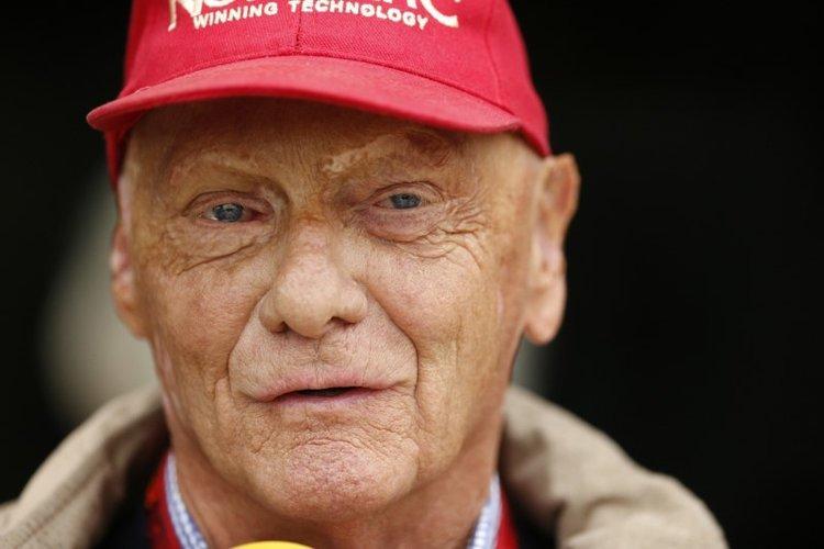 F1 leģenda Nikijs Lauda nonācis slimnīcā | Sportazinas.com