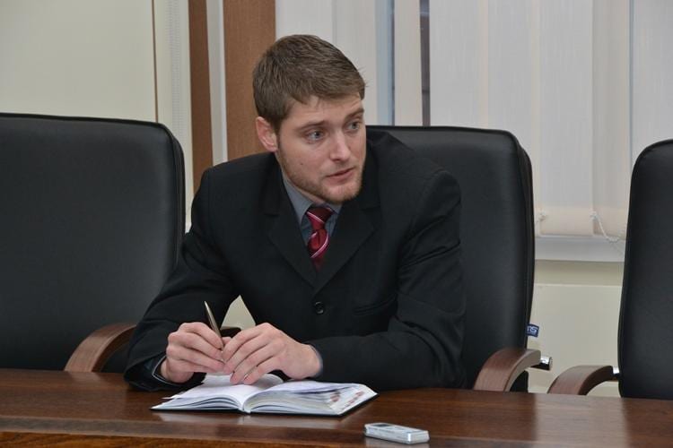 Daugavpils Futbola skolas direktors Mackevičs aizdomās par finanšu ...