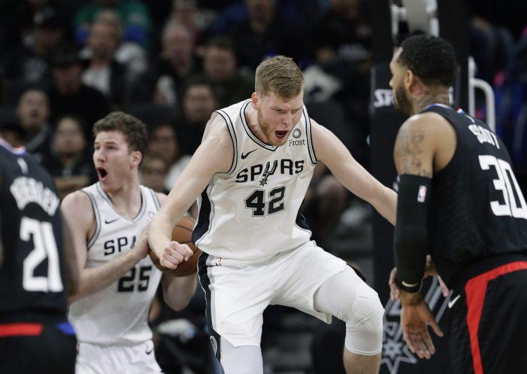 Bertāns realizē piecus trejačus un kaldina "Spurs" uzvaru (VIDEO ...