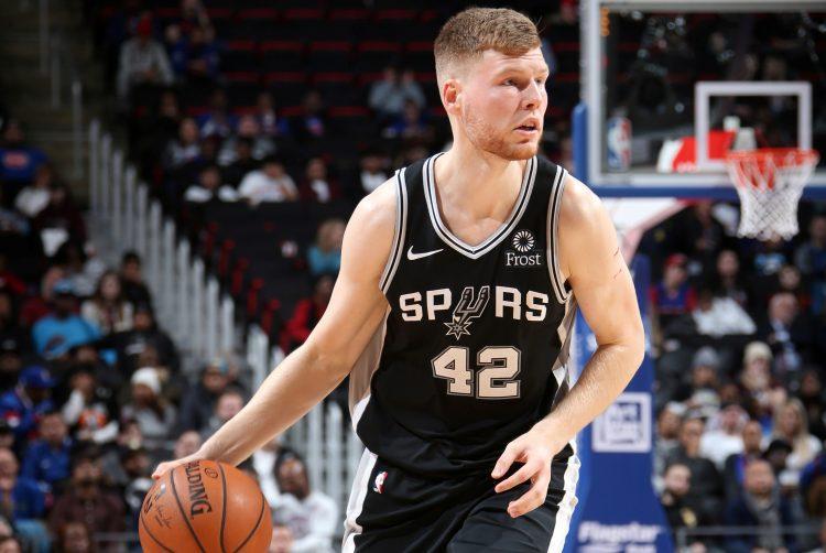 Bertānu izraida no laukuma, "Spurs" neveiksme Memfisā (VIDEO ...