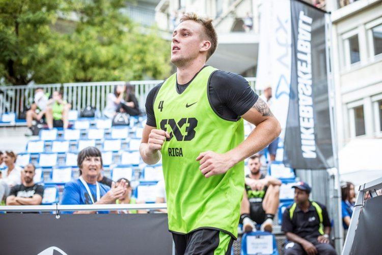 Lasmanis pēc pārciestās operācijas atsācis treniņus kopā ar 3x3 ...