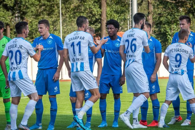 Latvijas futbola virslīgas sākums tiek atlikts | Sportazinas.com
