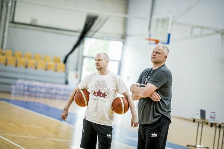 Helmanis pagarina līgumu ar Vācijas trešās līgas klubu | Sportazinas.com