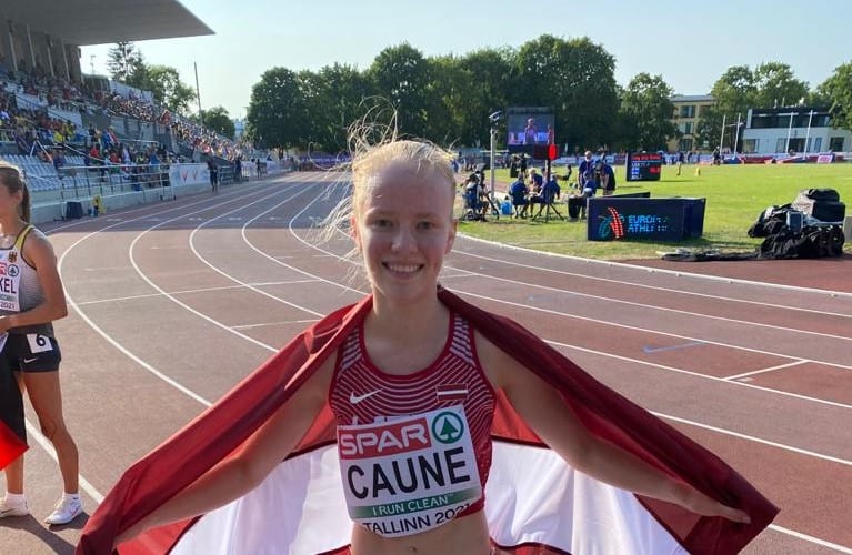 Caune pasaules junioru čempionāta 5000 metru distancē paliek uzreiz aiz ...