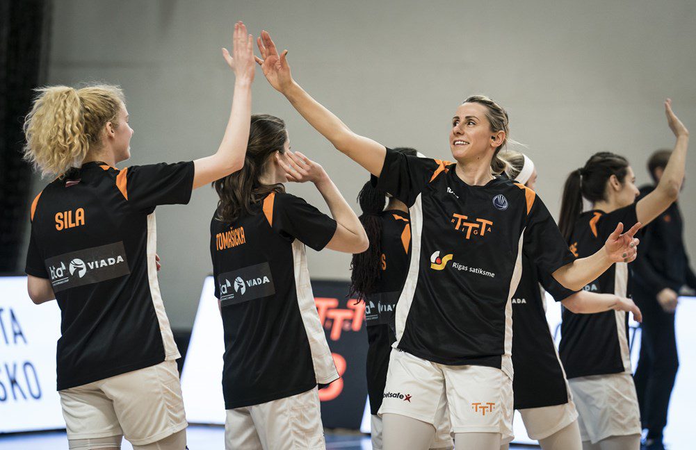 "TTT Rīga" ar uzvaru noslēdz Eirolīgas grupu turnīru | Sportazinas.com