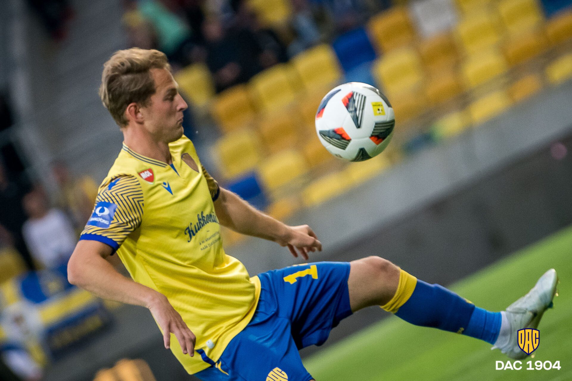 Cigaņiks rezultatīvi palīdz komandai uzvarēt UEFA KL | Sportazinas.com