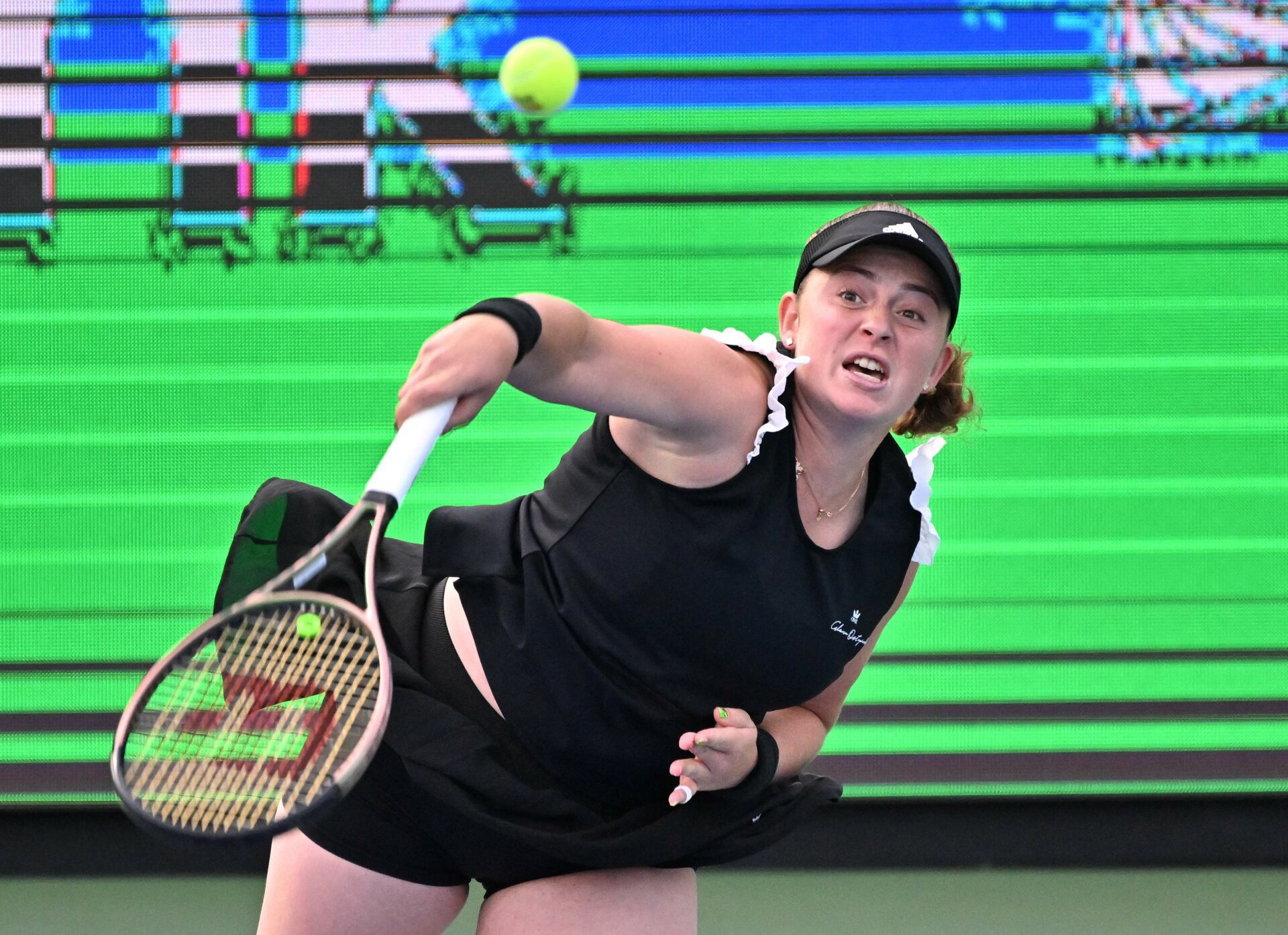 Ostapenko sezonu noslēdz vienspēļu un dubultspēļu rangu otrajā desmitā | Sportazinas.com