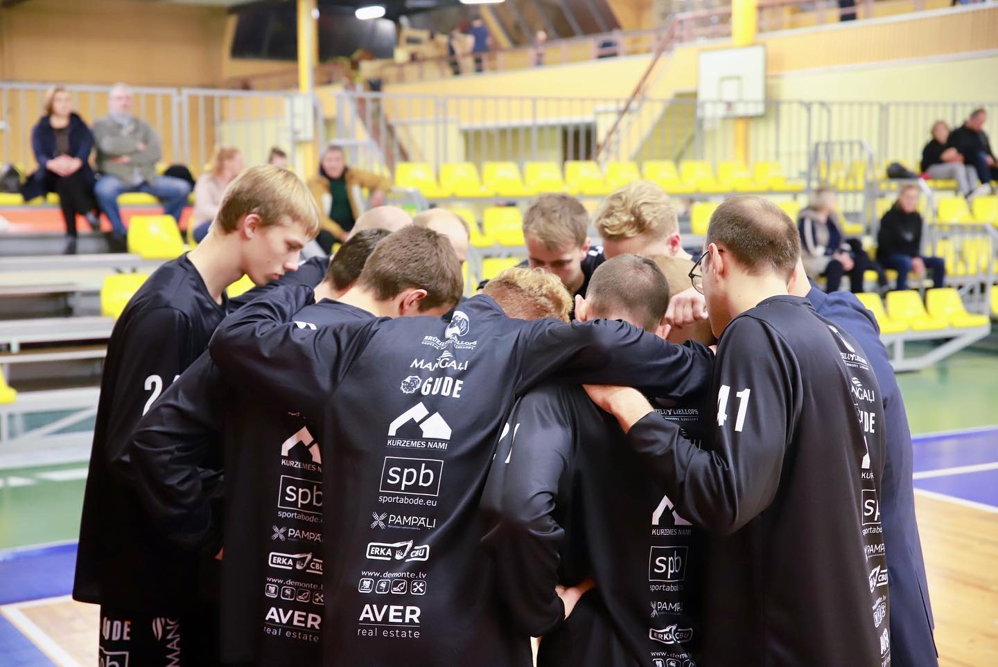 "Saldus" un "Gulbenes Buki"/BJSS gūst panākumus Latvijas basketbola ...