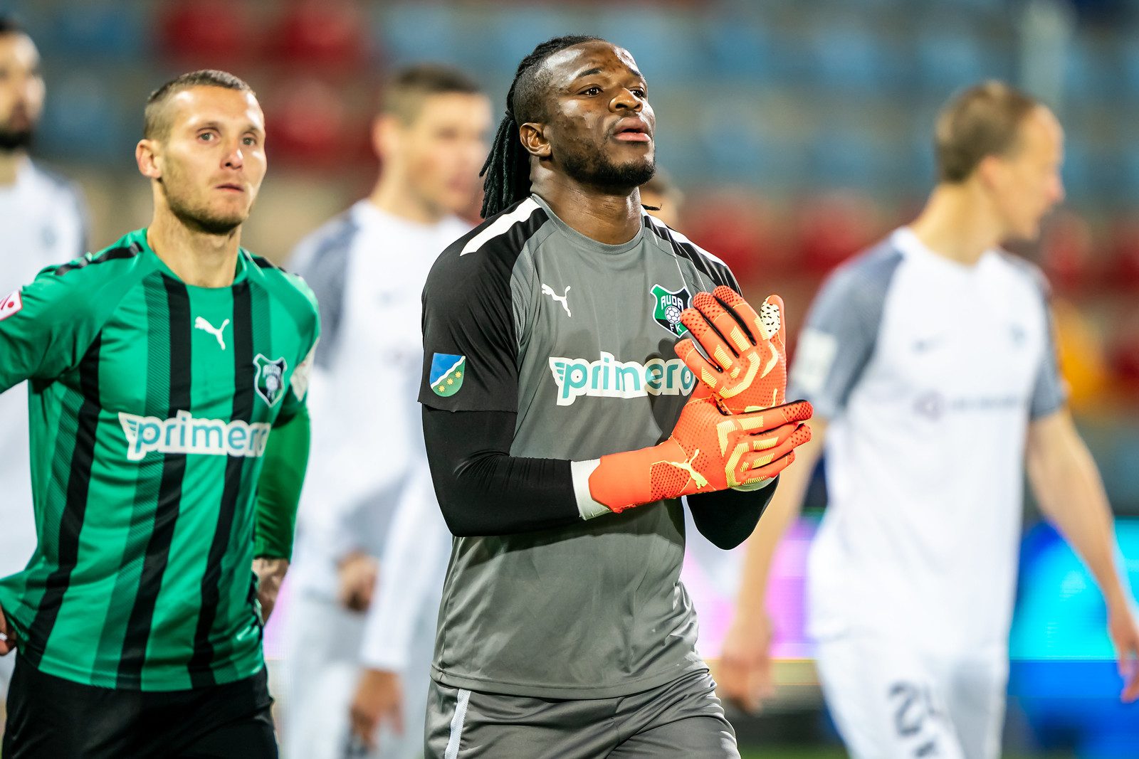 Medijs: "Auda" vārtsargs pirms PK finālturnīra izsaukts uz Kamerūnas ...