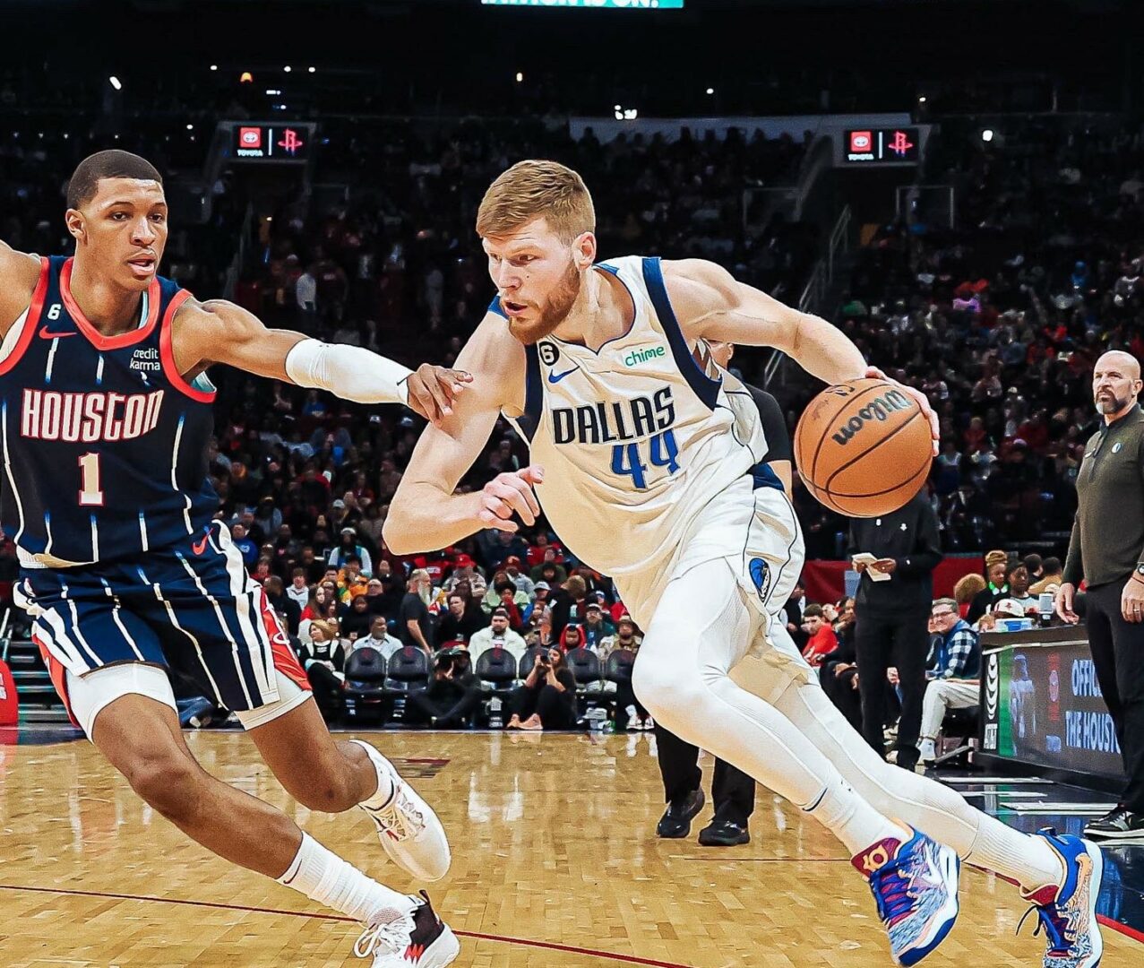 Avots: "Mavs" ar Austrumu konferences klubu apspriež Bertāna ...