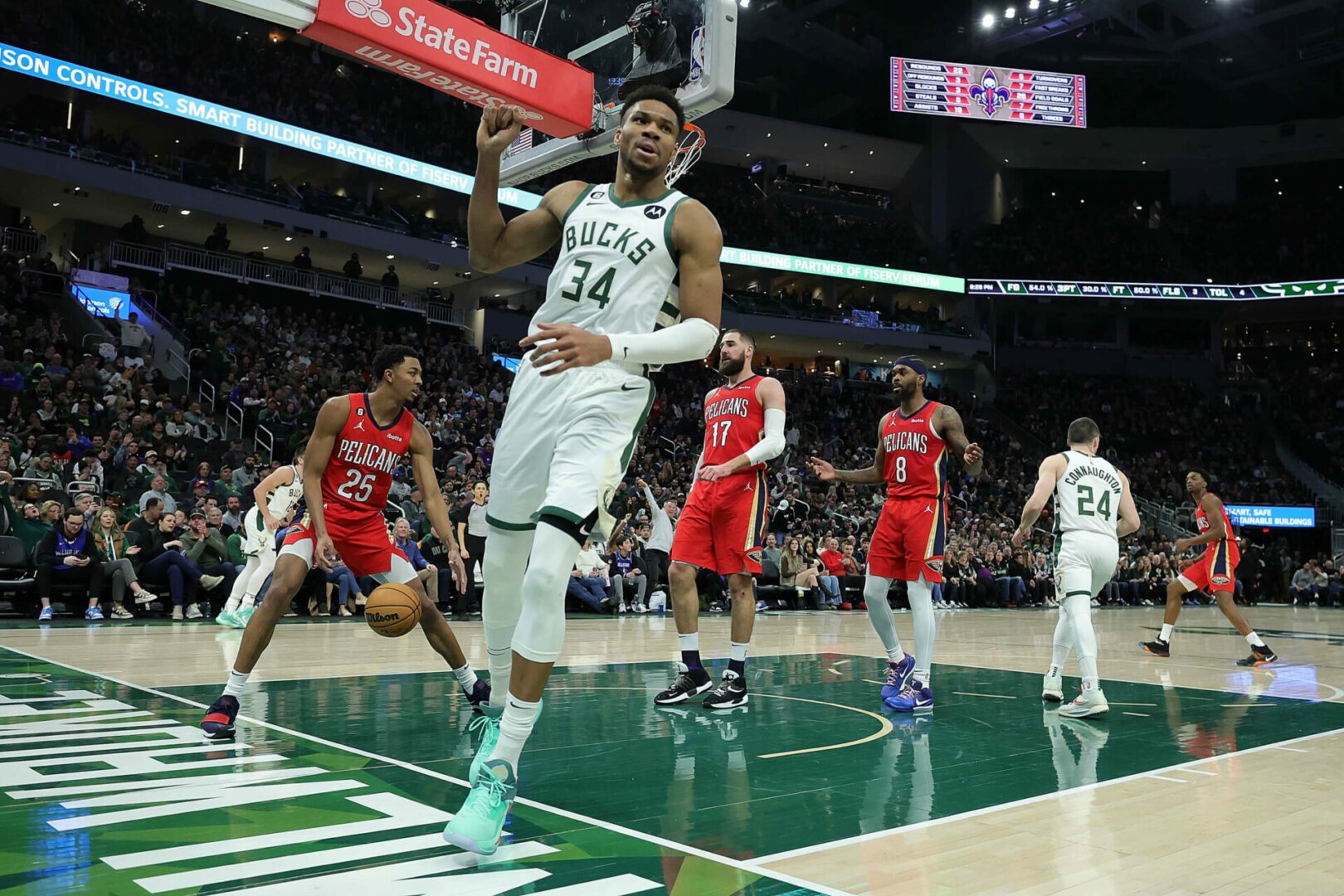 Adetokunbo noslēdz apjomīgu līguma pagarinājumu ar "Bucks ...