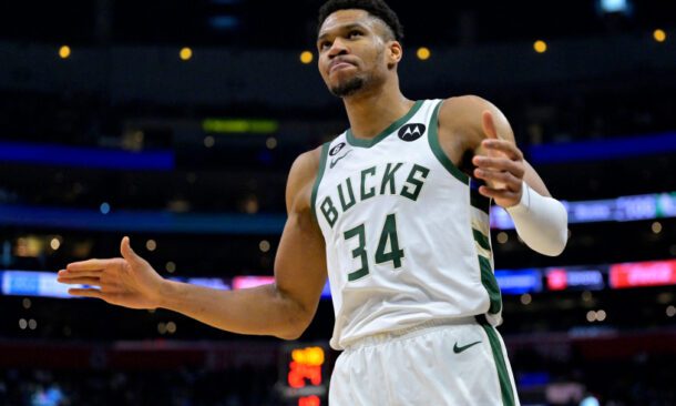 NBA nolemj Adetokunbo atņemt viņa mākslīgi iekrāto "triple-double ...