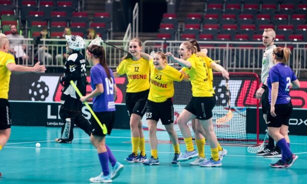 "Rubenes" florbolistes izcīna 15. čempiontitulu | Sportazinas.com