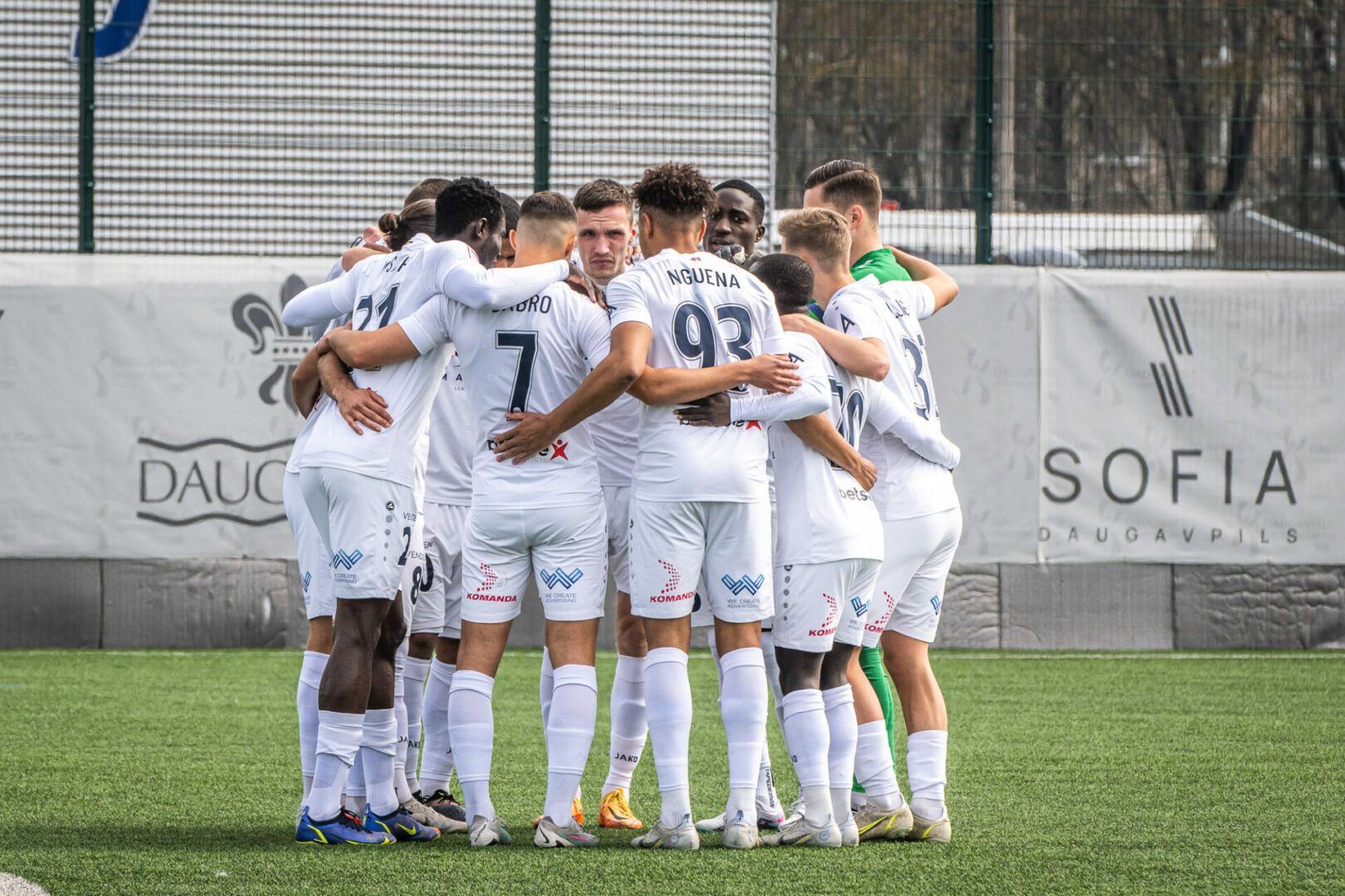 "Riga" un "Valmiera" svin uzvaras "Optibet Virslīgas" mačos ...