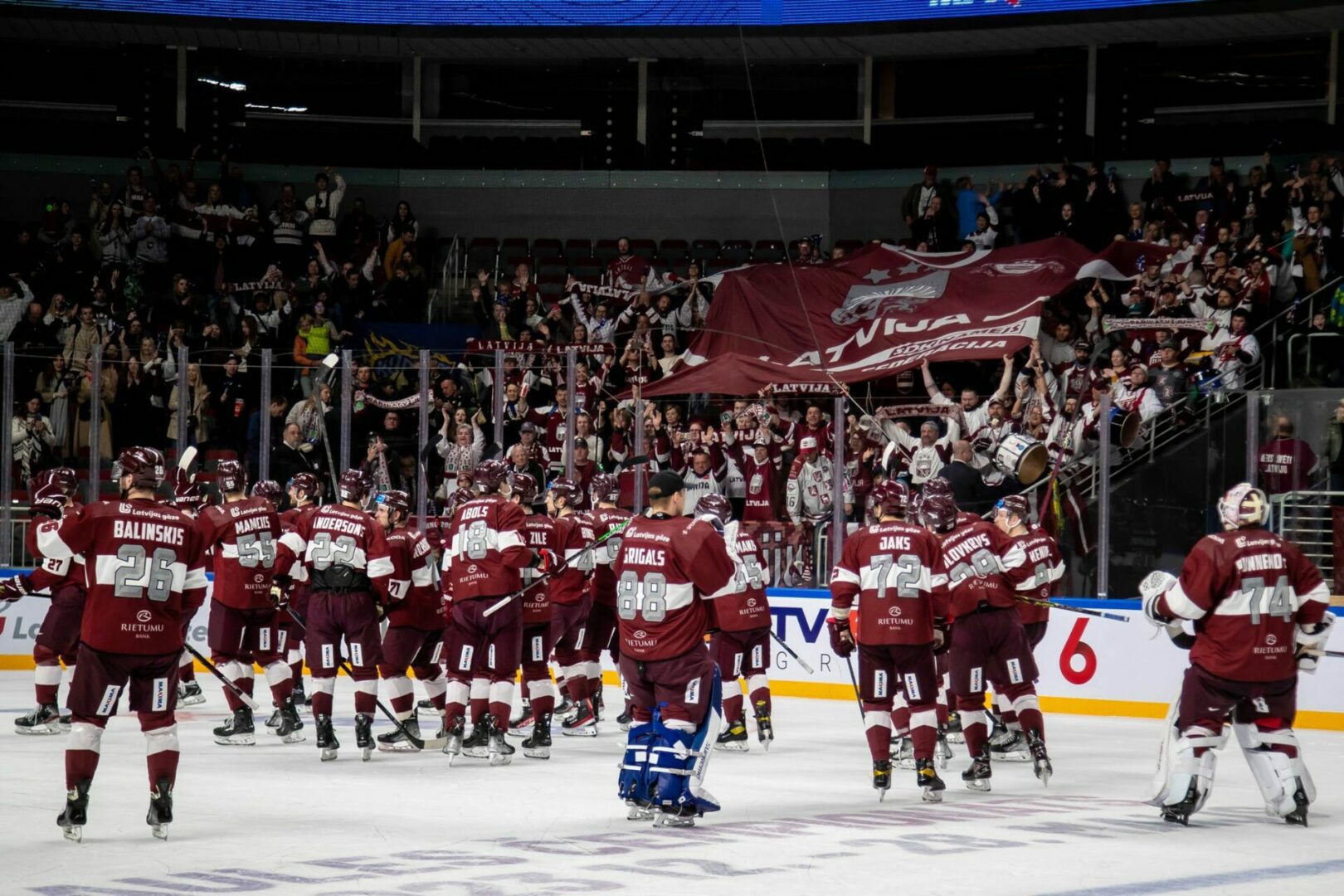 Prezentētas PČ hokejā medaļas (FOTO) | Sportazinas.com