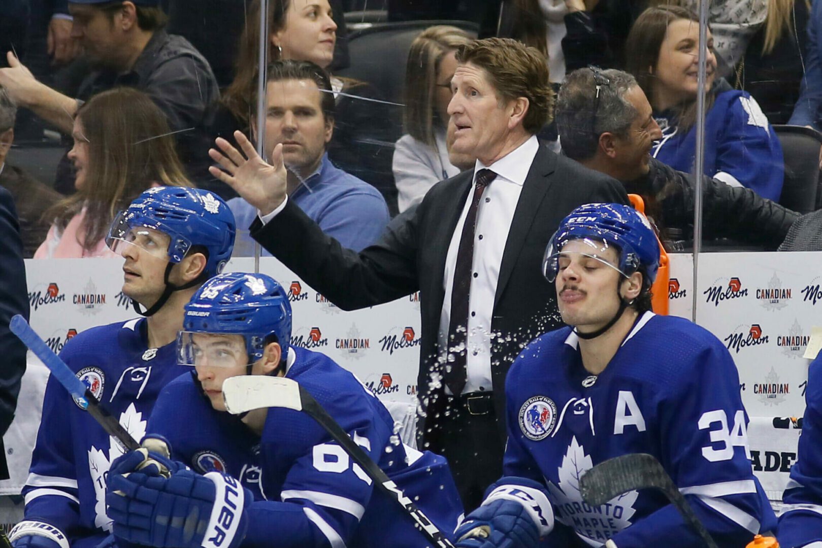 Avots: "Blue Jackets" galvenā trenera amatam intervējusi skandalozo ...