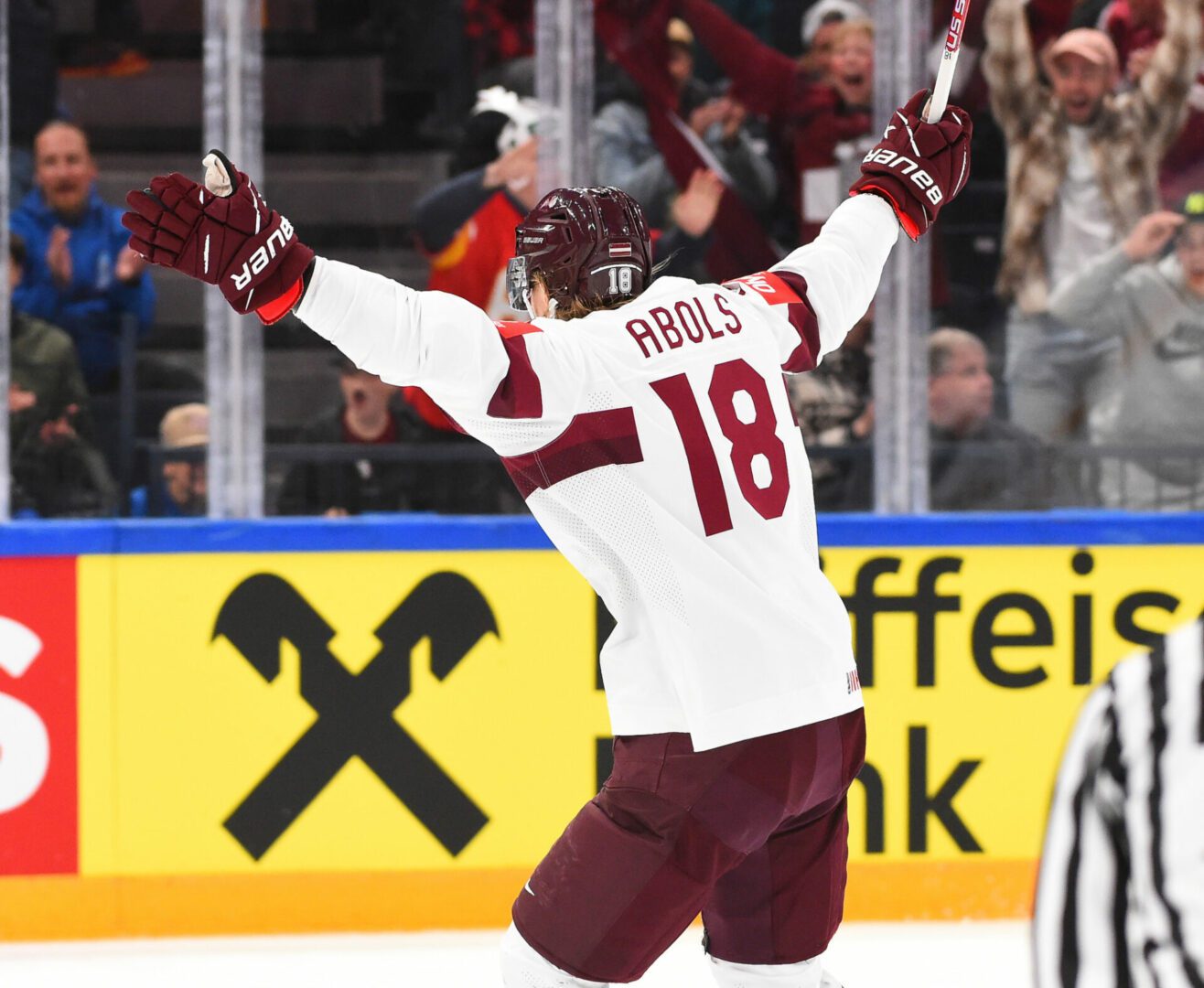 Ābols: Man vienmēr stāstīja, ka kanādieši ir lieli, stipri un vīrišķīgi ...