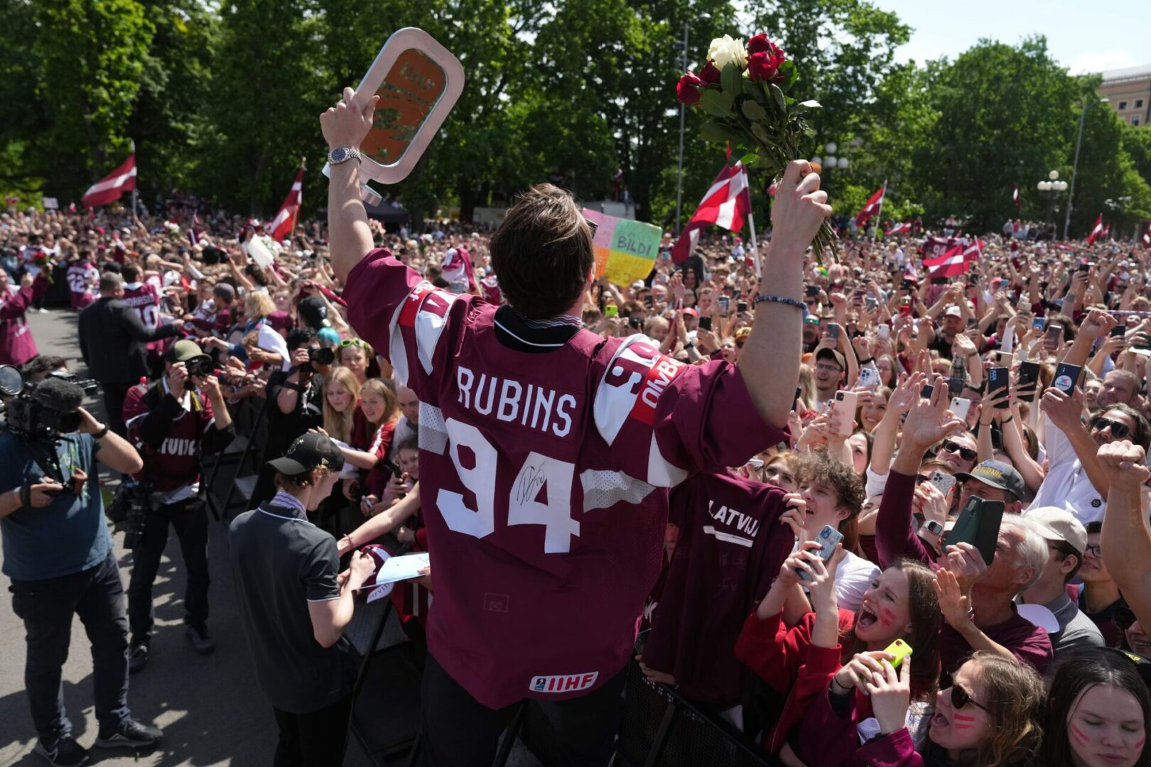 LHF pateicas Latvijas sabiedrībai: Daļa no medaļas ir Jums ...