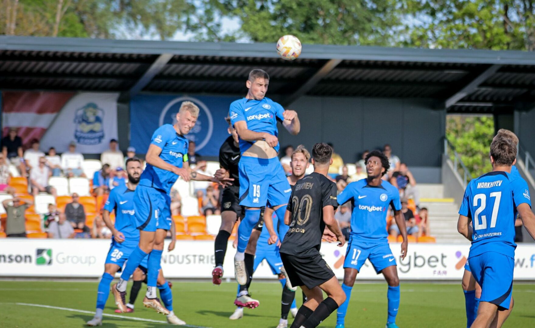 RFS pārliecinoši pieveic čempionus, "Riga" otrajā puslaikā nokārto ...