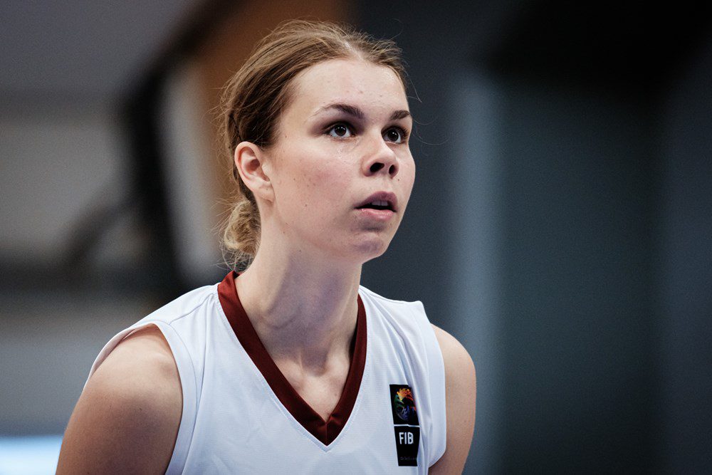 Ozola karjeru turpinās Ungārijā | Sportazinas.com