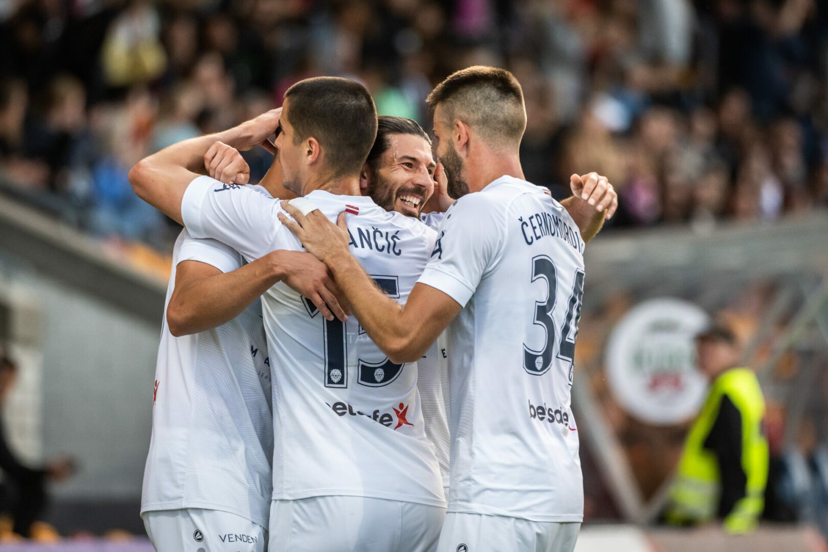 “Riga” futbolisti minimāli uzvar “Metta” komandu | Sportazinas.com
