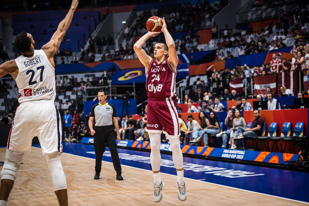 Gražulis: Gan mēs, gan Kanāda spēlējam līdzīgi | Sportazinas.com