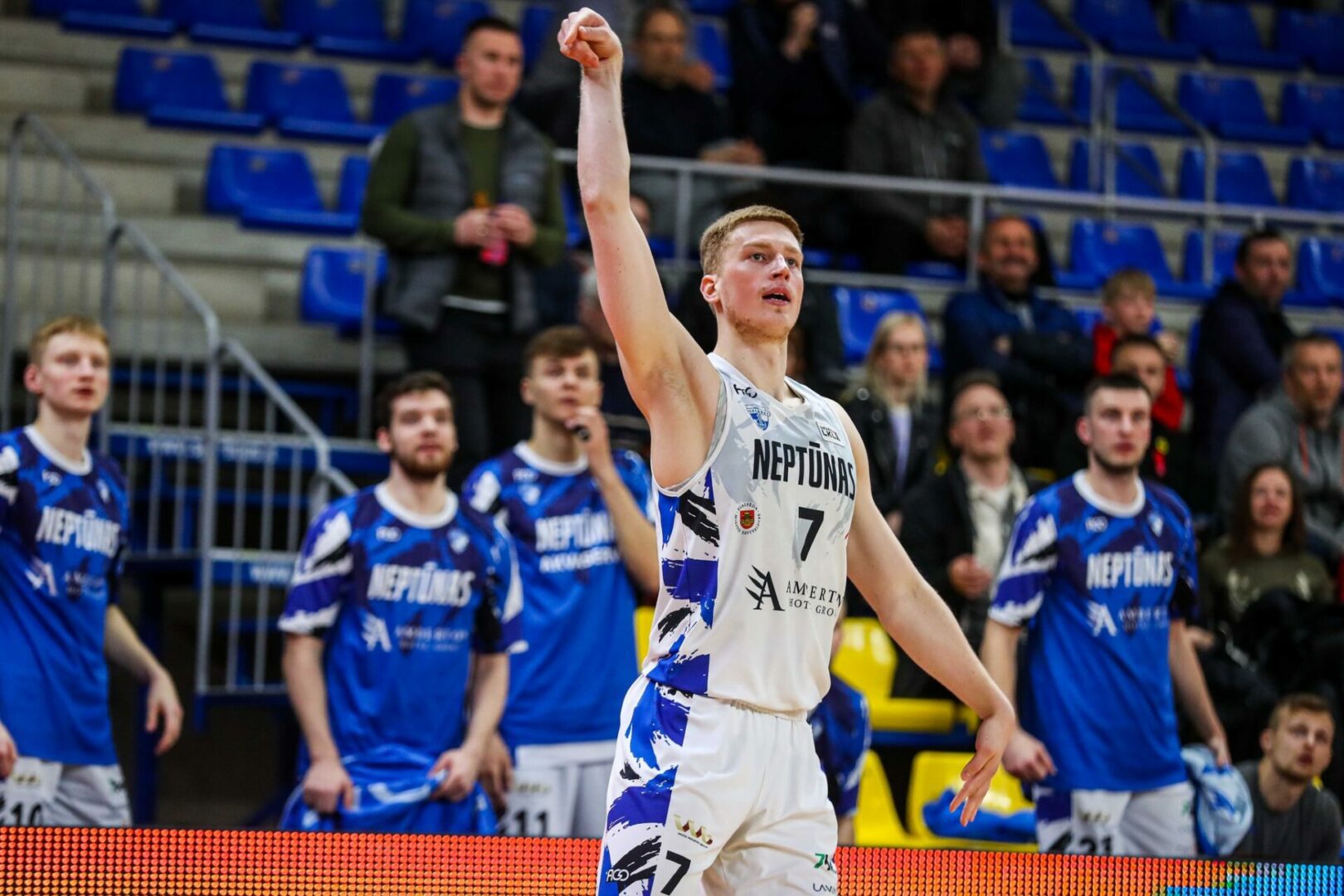 No Lietuvas uz Igauniju - Mālmanis karjeru turpinās Vētras vadītajā ...