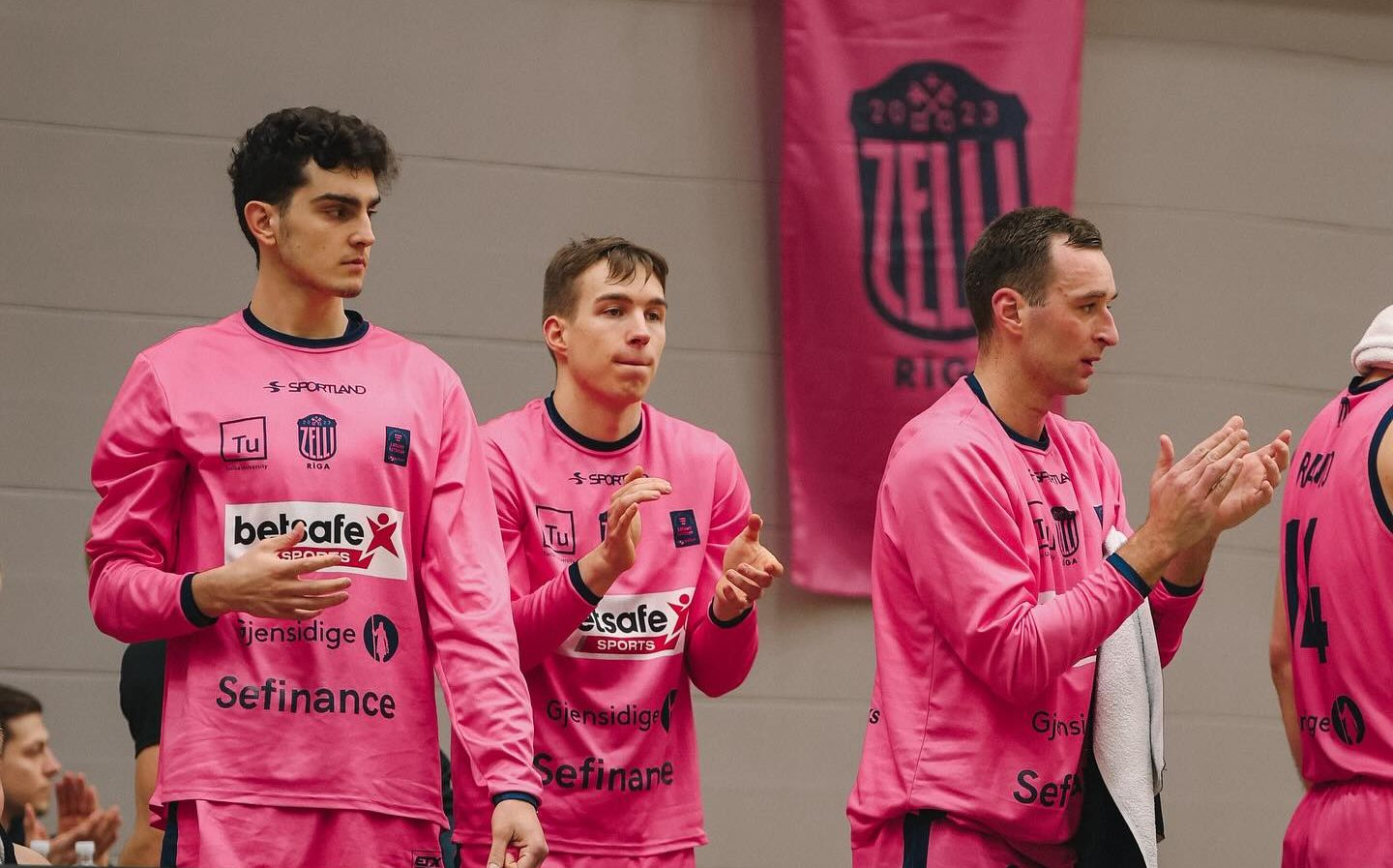 Kauja par galvaspilsētu - Daugavas sporta namā spēkosies "Rīgas Zeļļi ...