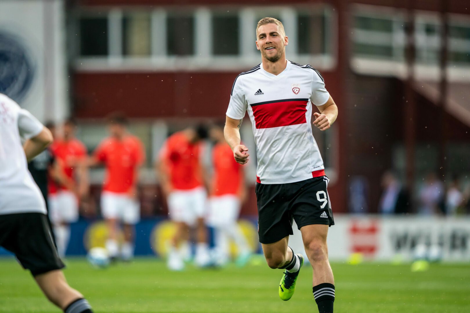 Gutkowski: The agent said that the Korean club will pay Rakow what is ...