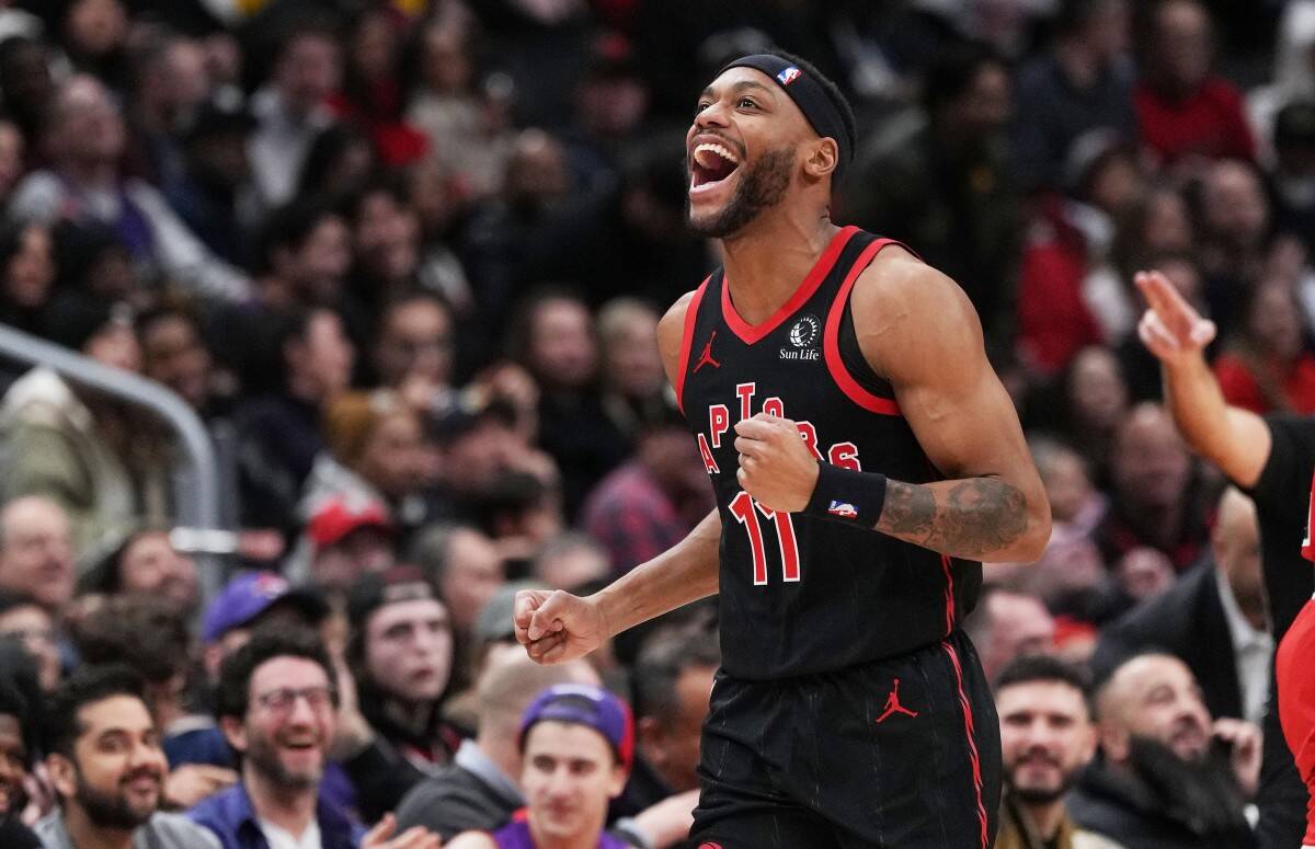 "Raptors" jaunieguvums "uzpērk" komandas biedru, lai iegūtu sev vēlamo ...