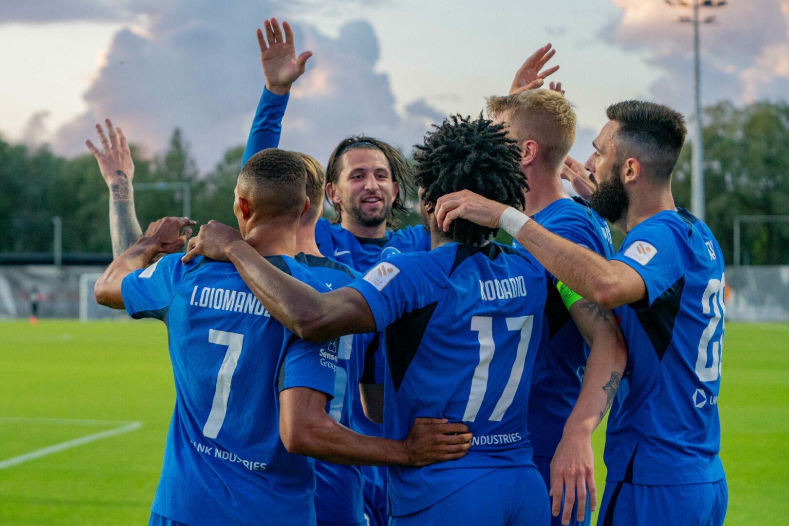 Rīt tirdzniecībā nonāks biļetes uz RFS mājas spēlēm UEFA Eiropas līgā ...
