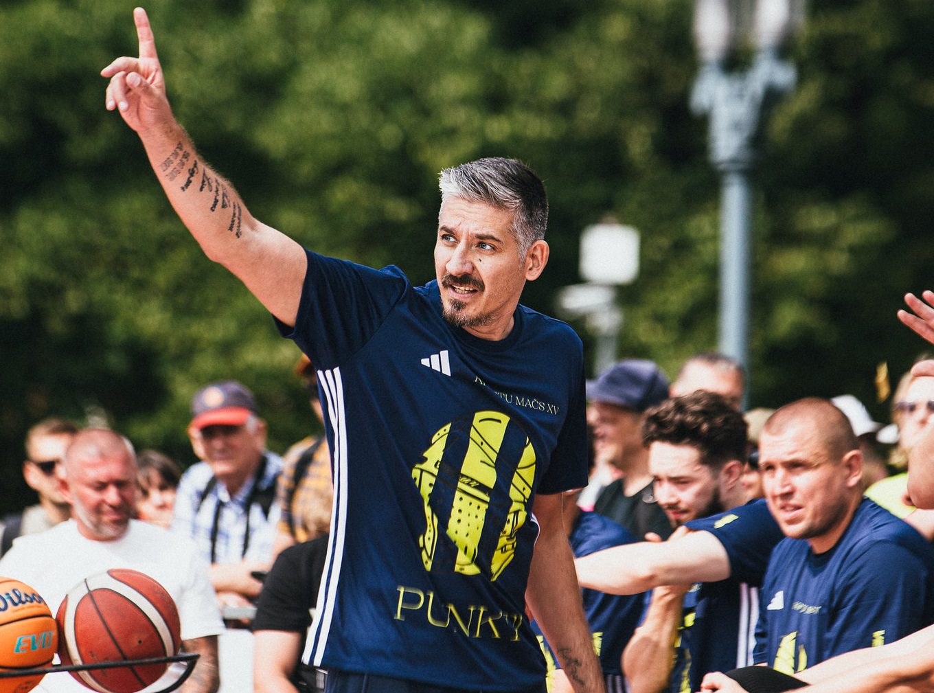 K. Valters atklāj, cik nopelnījis basketbolista karjeras laikā ...