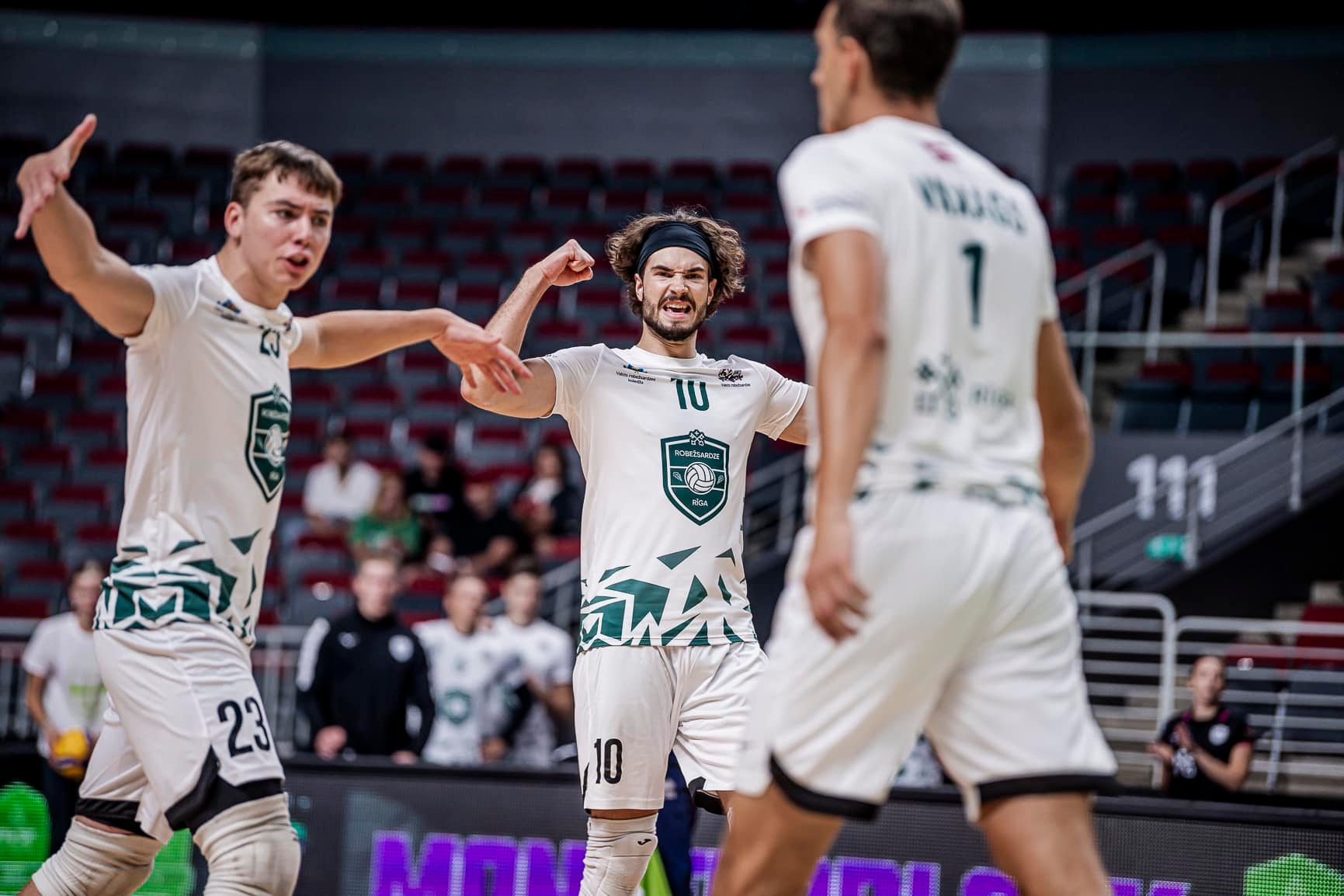 "Robežsardze/Rīga" piecos setos pieveic "Ezerzeme/DU" vienību ...