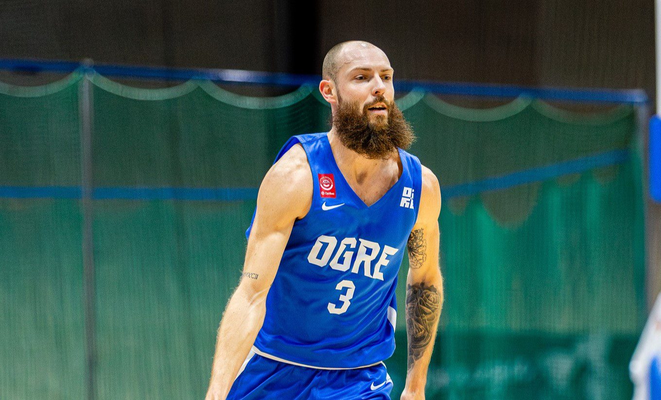 Apsītis kļūst par galveno varoni, "Ogre" aizraujošā cīņā pieveic "Rīgas ...