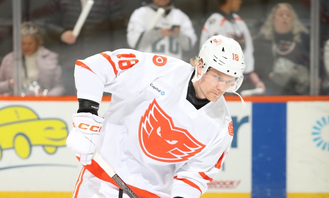 Tālāk uz izlasi – Ābols un "Phantoms” noslēdz AHL sezonu | Sportazinas.com