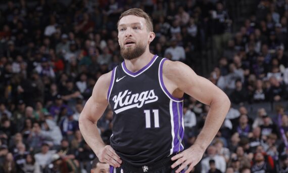 Īsa atgriešanās - "Kings" zvaigzne Sabonis atkal nonāk lazaretē ...