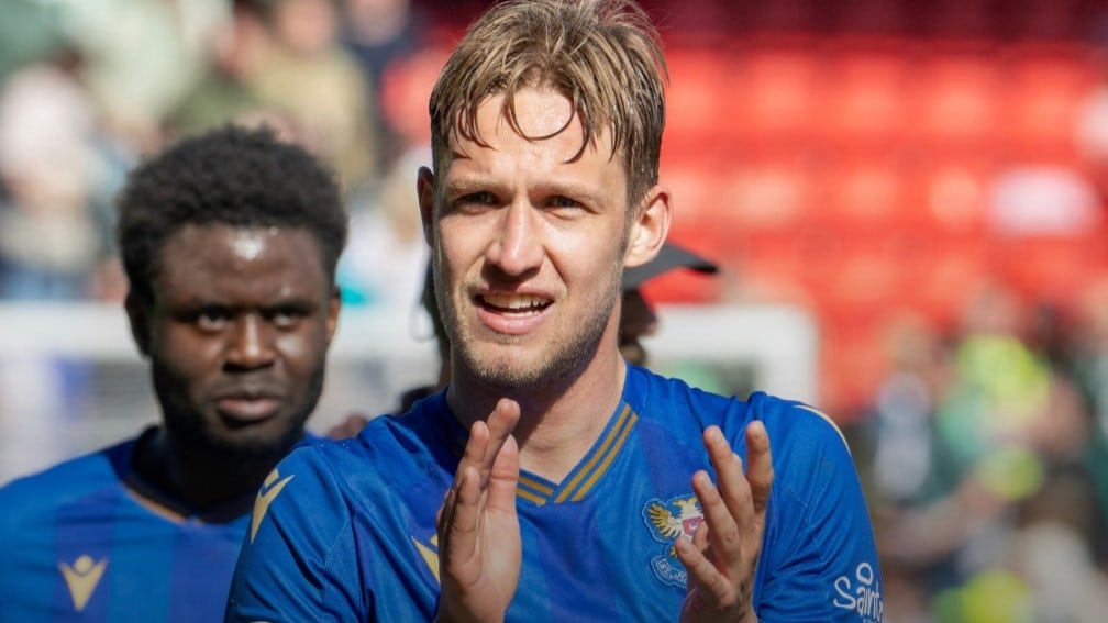 Balodis ar komandu vēlreiz sensāciju nepaveic, kausa pusfinālā ...