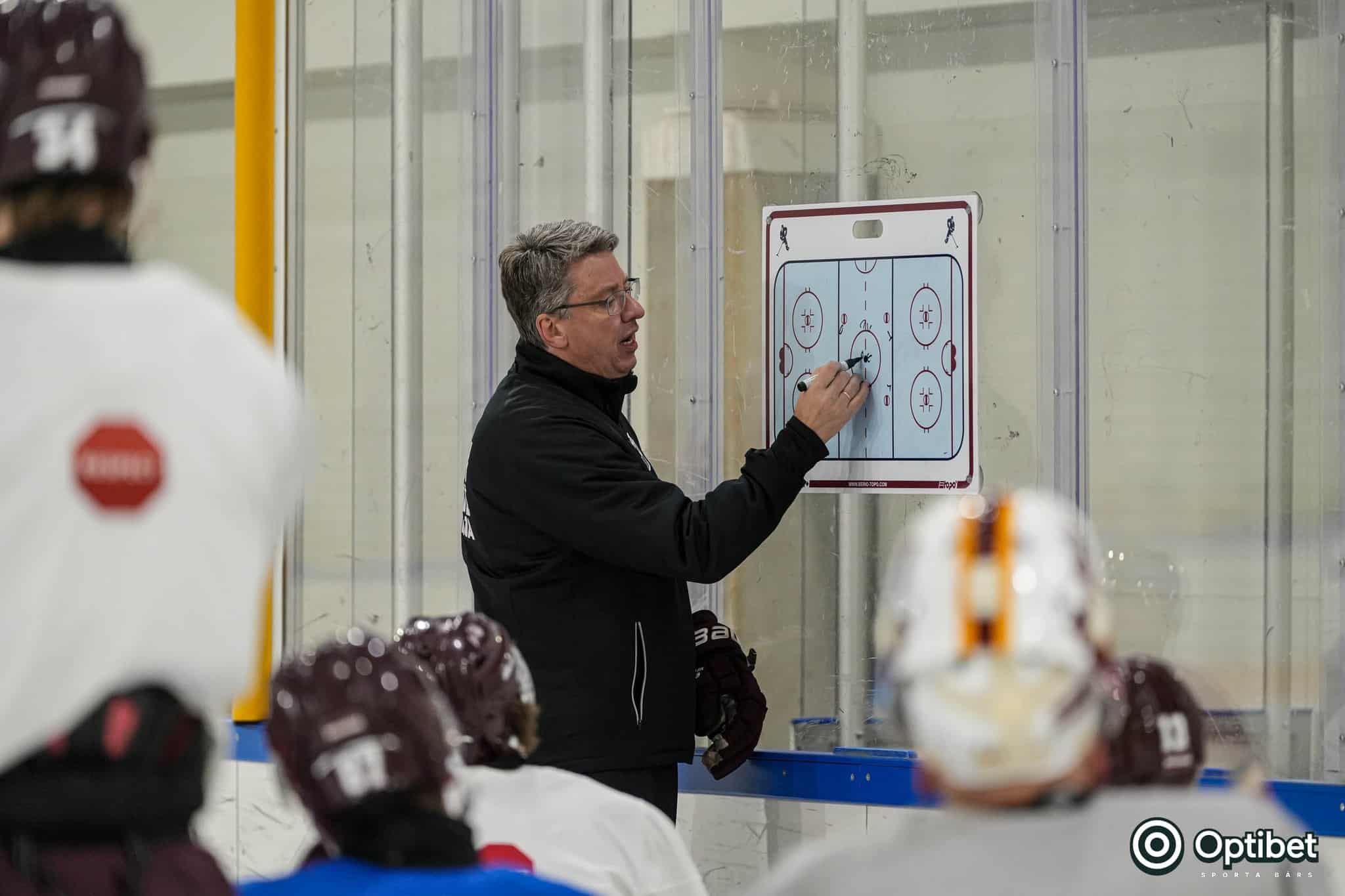 Vītoliņš: Ābolu gaidīsim līdz pēdējam brīdim | Sportazinas.com