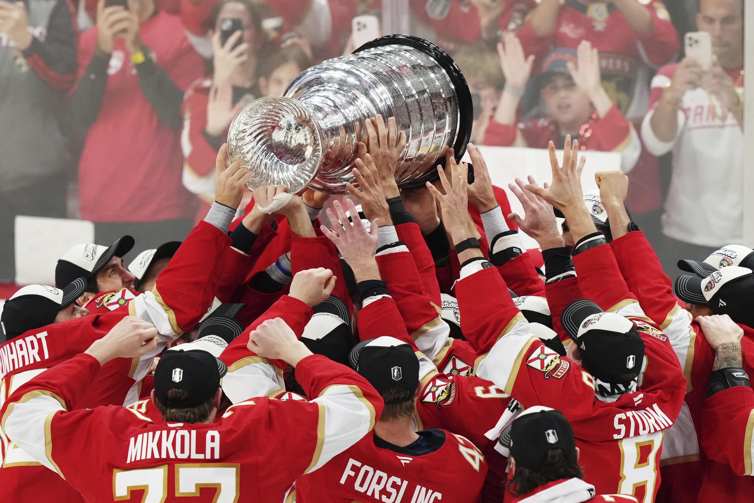 Jauns ieraksts vēsturē - Balinskis ar "Panthers" otro gadu pēc kārtas ...