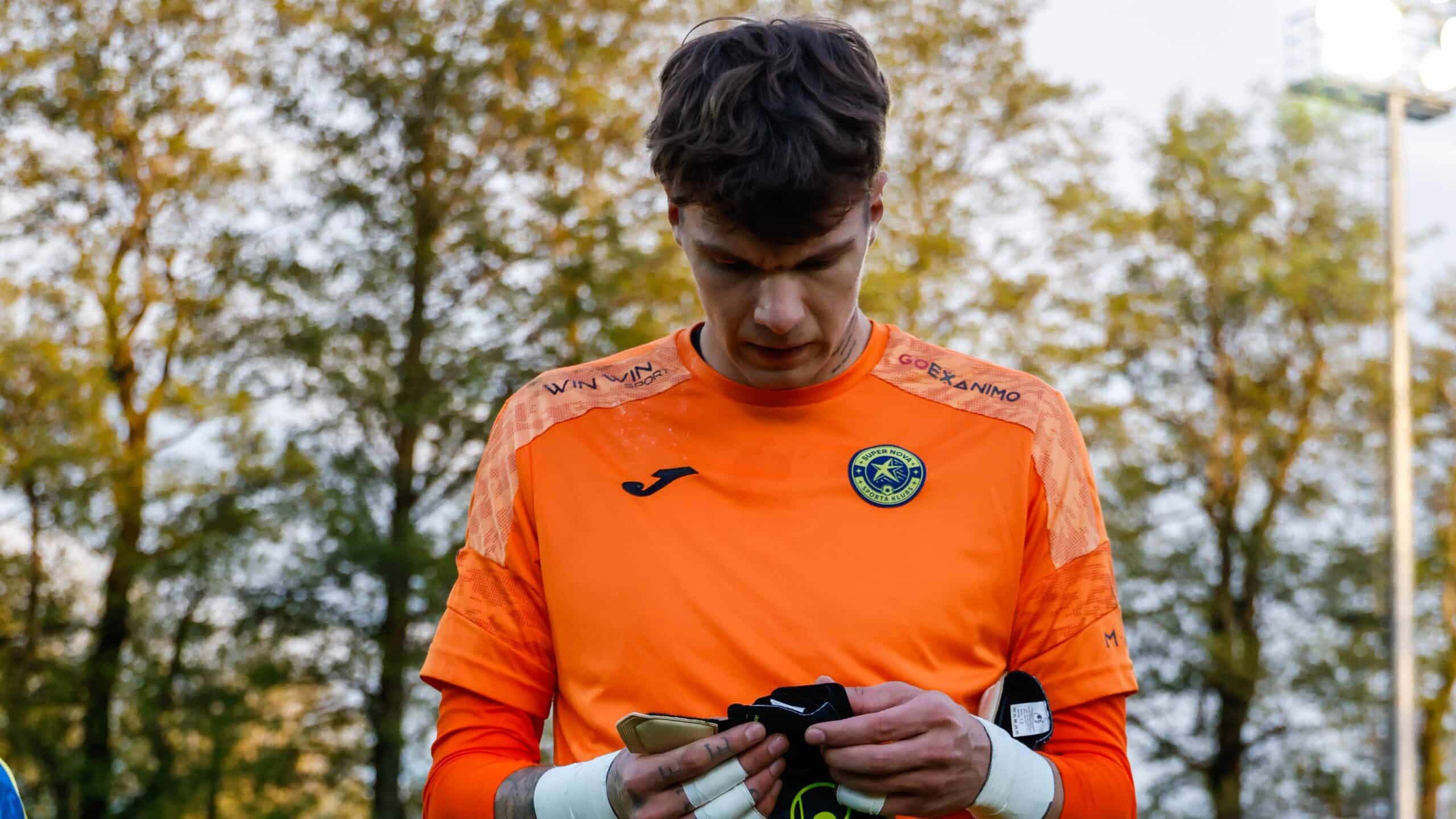 "Riga" noslēdz līgumu ar vārtsargu Orolu | Sportazinas.com